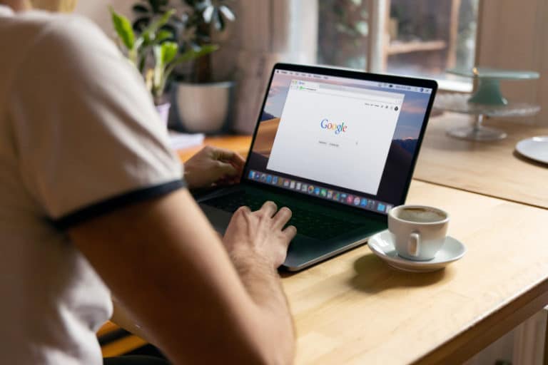 What Is The Difference Between Toolbar And Menu Bar