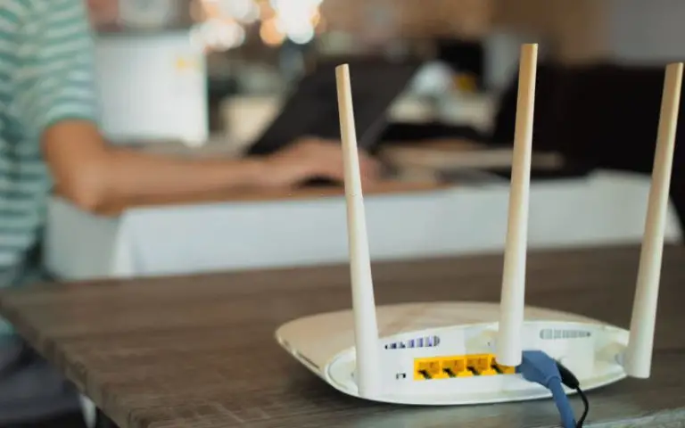 LAN vs WLAN: What's the Difference? - TechColleague