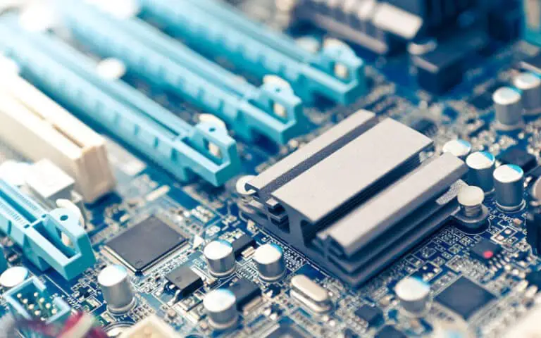 Daughter Board vs Motherboard: What's the Difference? - TechColleague