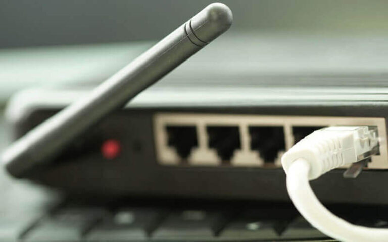 DHCP vs DNS: What's the Difference? - TechColleague DHCP vs DNS: What's the Difference? - TechColleague